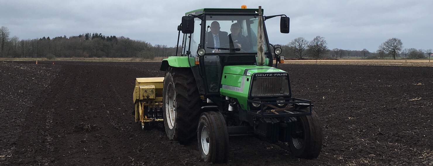 Boeren Vlagtwedde bewerken akkers met oog voor natuur - Groninger Krant