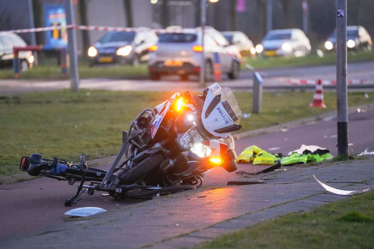 Fietser en motoragent gewond na ongeval fietspad Kluiverboom in ...